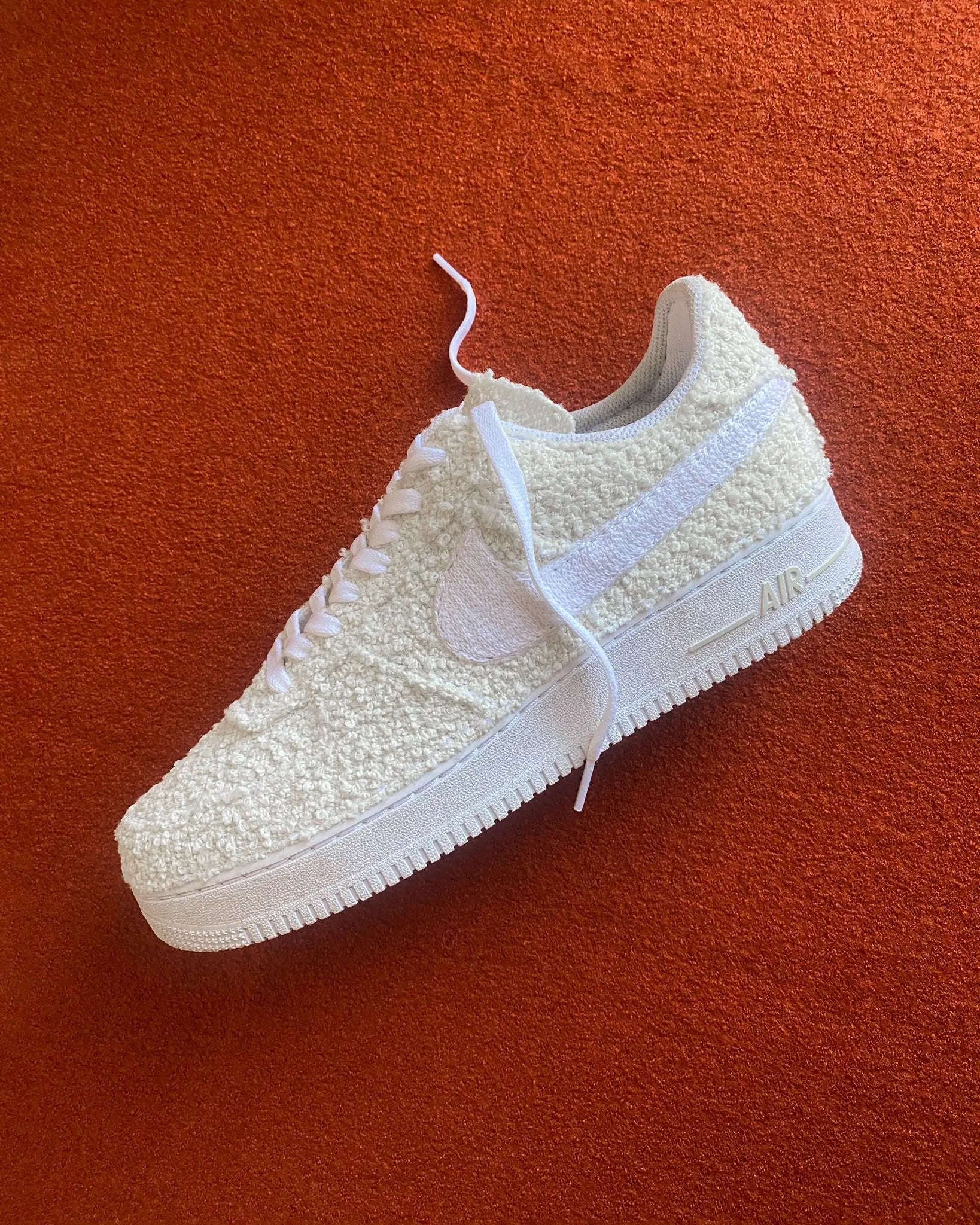 Dark Phil Knight : Le sorcier du custom – HYTRAPE